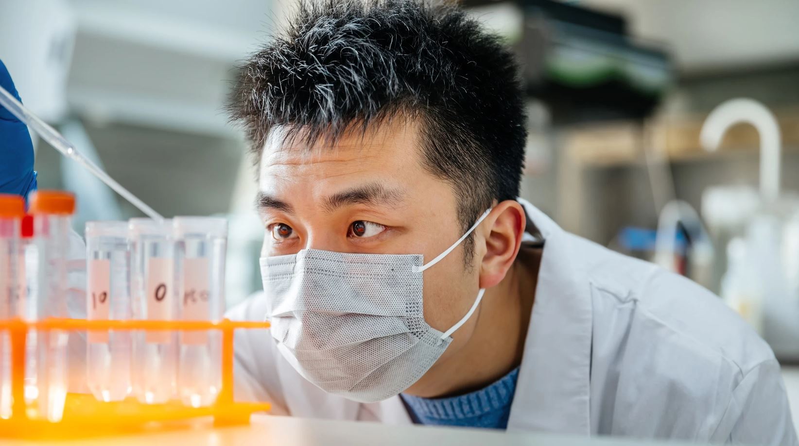 Raman Spectroscopy for Virus Detection