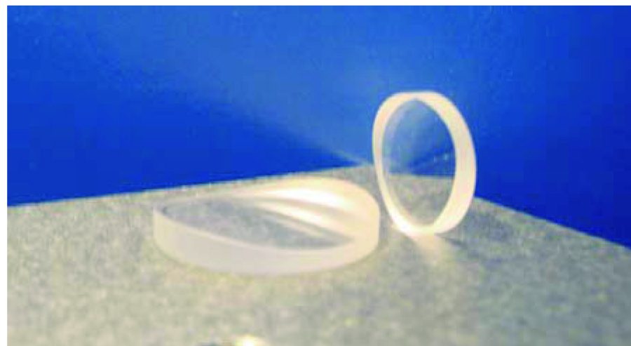 UK4166RFS UV Grade Fused Silica Round Plano-Convex Cylindrical Lenses